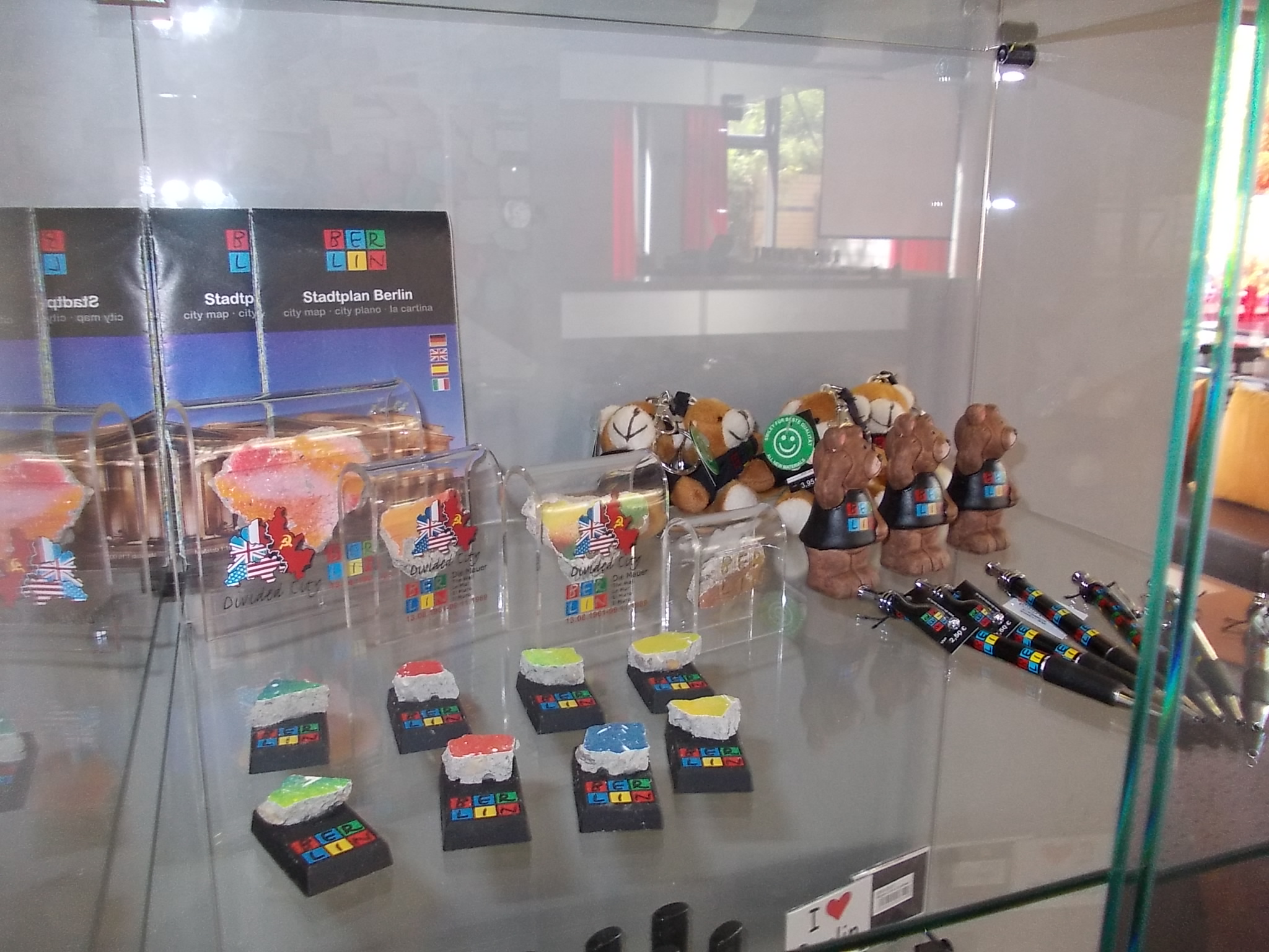 2A-Hostel Berlin Our new range of Berlin Souvenirs
