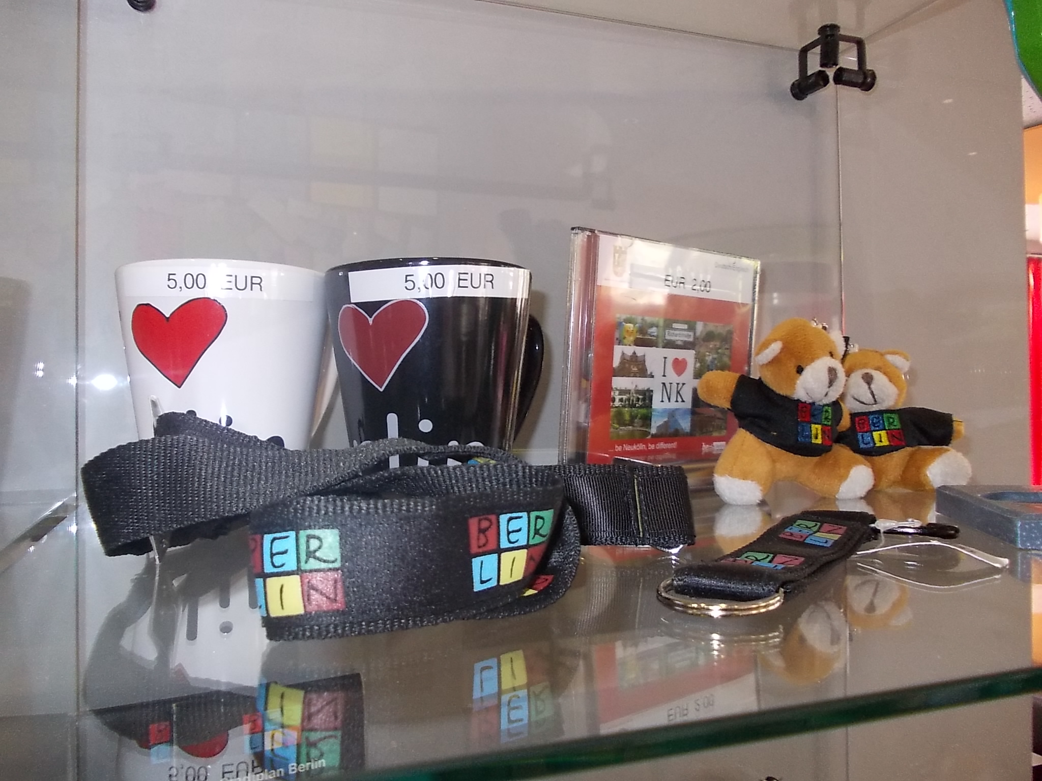 2A-Hostel Berlin Our new range of Berlin Souvenirs